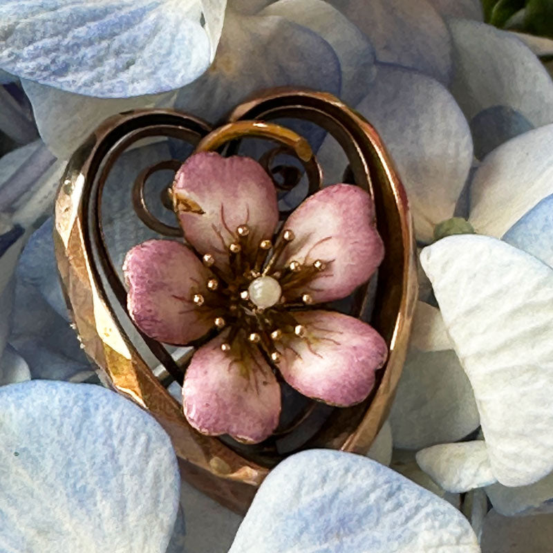 10 Karat Yellow Gold Enamel Pin # 548-00541 – O’Neill’s Estate Jewelry